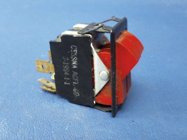 Cessna S-1994-1-1 MASTER Switch - Dual Split