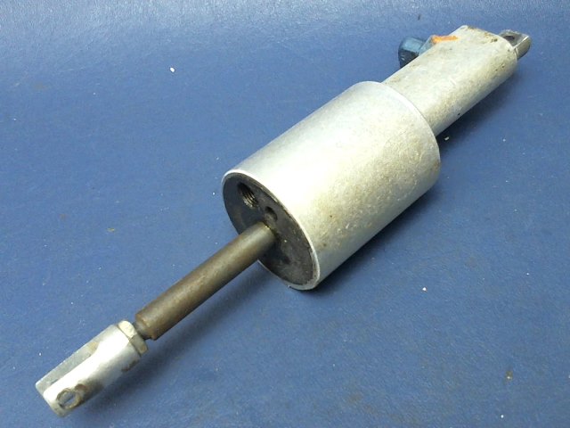 Cessna 9882010-1 MASTER BRAKE CYLINDER ASSEMBLY