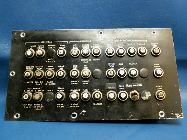Cessna NPN CIRCUIT BREAKER PANEL W/BREAKERS