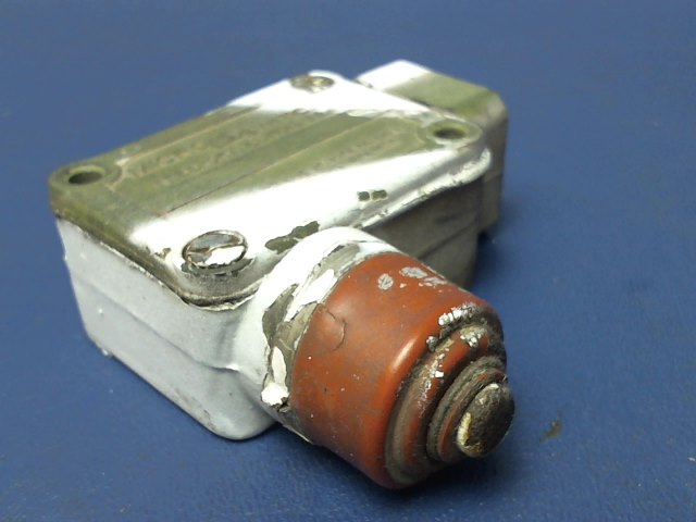 Cessna 2VB1 MICRO SWITCH-NOSE GEAR DOWN