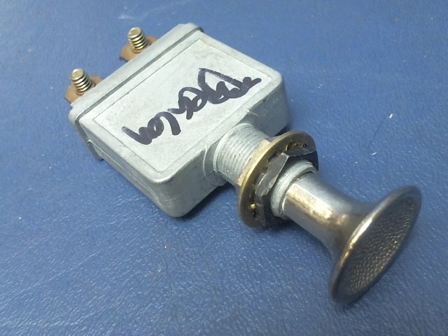 POLLAK 35-306P SWITCH- WITH KNOB 75 AMPS