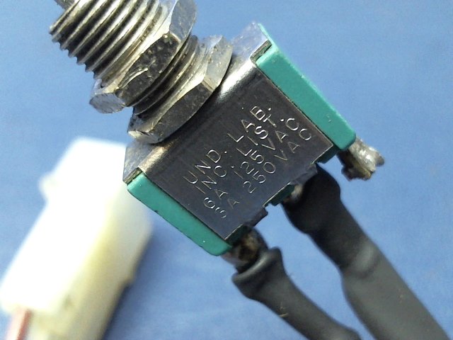 UND.LAB.INC NPN SWITCH