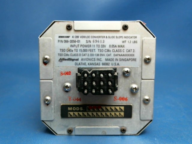 King 066-3056-01 KI 209 VOR/LOC CONVERTER & GLIDE SLOPE INDICATOR