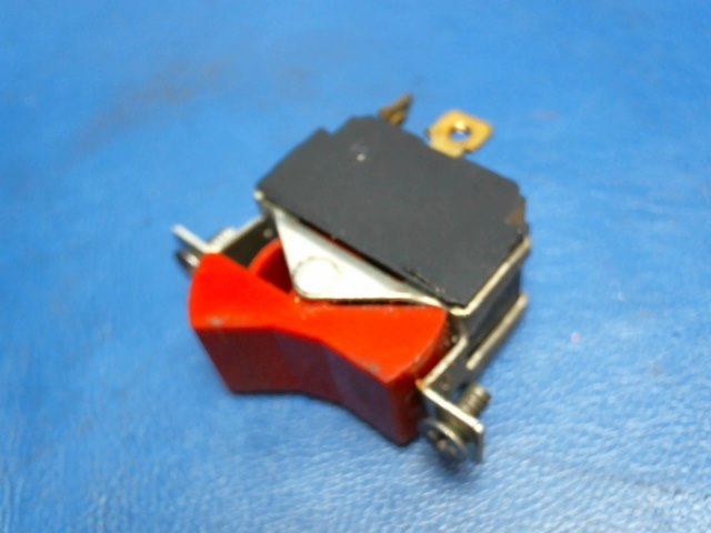 Piper 487 868 SWITCH - Master (8911K577)