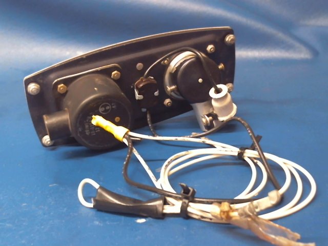 Piper 484 299 LIGHT AND GASPER ASSEMBLY - Center and rear air vent 12V