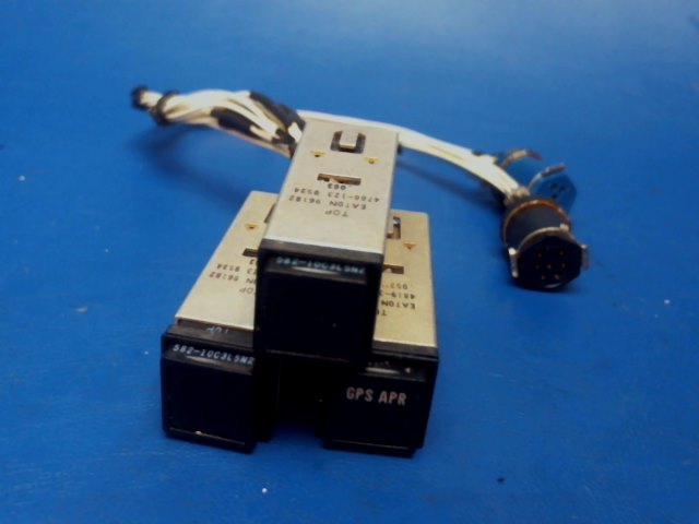 Eaton 4766-123 EATON ANNUNCIATOR-GPS APR Indicator Light Set