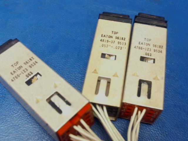 Eaton 4766-123 EATON ANNUNCIATOR-GPS APR Indicator Light Set