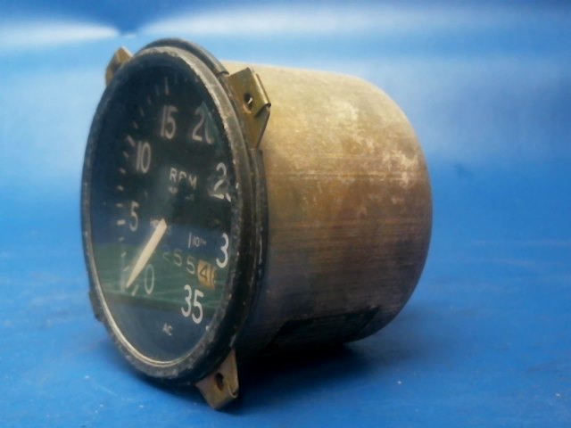Cessna S1305NB Tachometer (CURRENT TIME 1255.48)