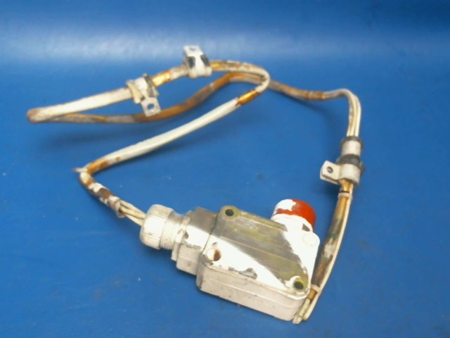 Cessna 2VB1 MICRO SWITCH-NOSE GEAR DOWN