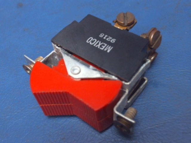 Piper S-1690-1-1 MASTER - Split Switch