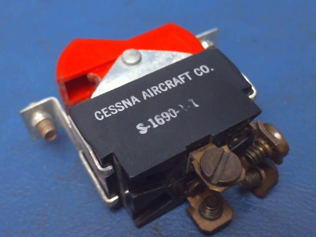 Piper S-1690-1-1 MASTER - Split Switch