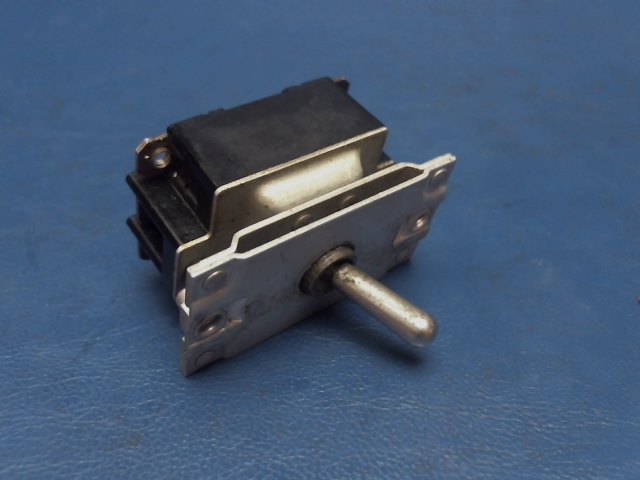 Piper 487 803 SWITCH - Master (8740K9)