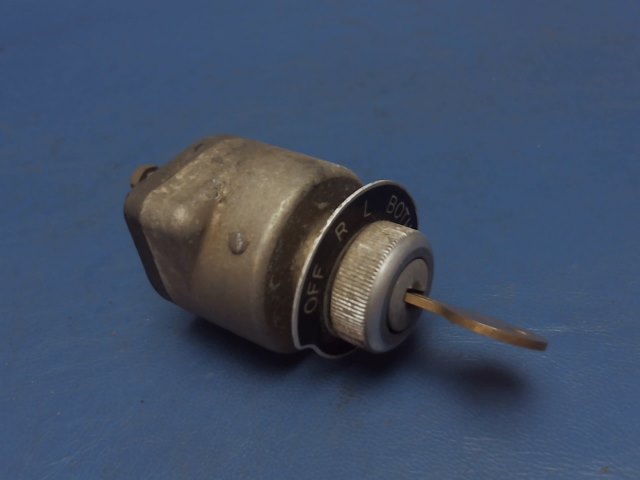 Bendix 10-51104-4 MAGNETO SWITCH-IGNITION L/R/BOTH/START w/KEY & PLACARD