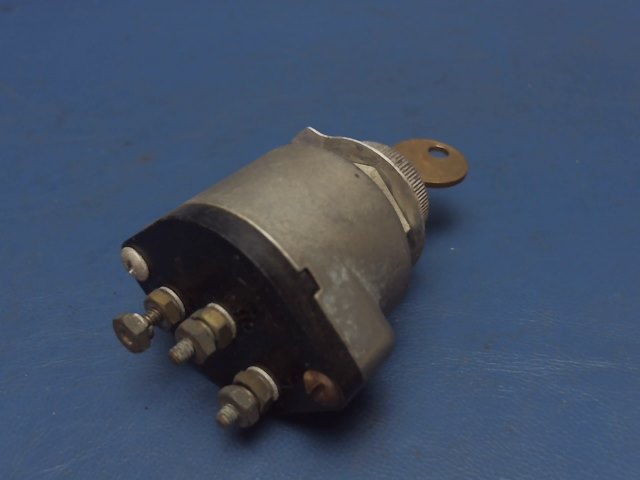 Bendix 10-51104-4 MAGNETO SWITCH-IGNITION L/R/BOTH/START w/KEY & PLACARD