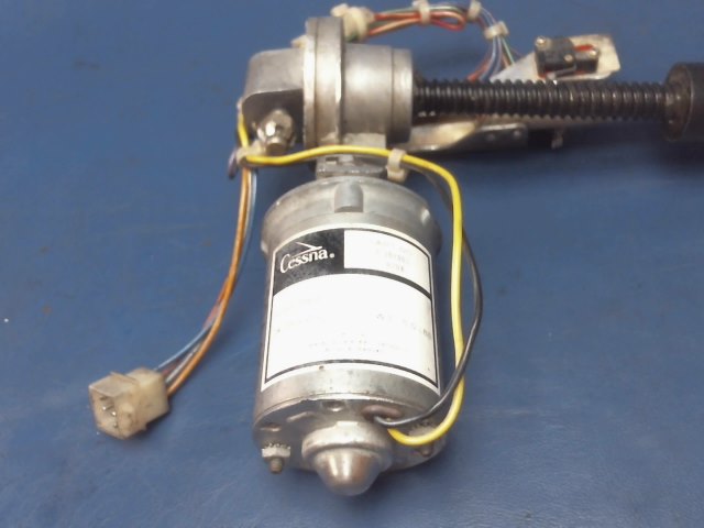 Cessna C301002-0208 Actuator & Motor-Flap Control