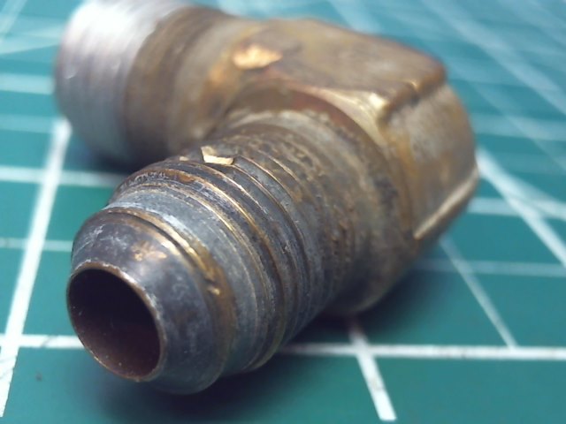 Cessna MS20822-6-6 ELBOW